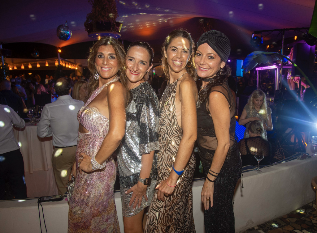 El Club se vistió de gala para celebrar "Studio 54" en una noche ...